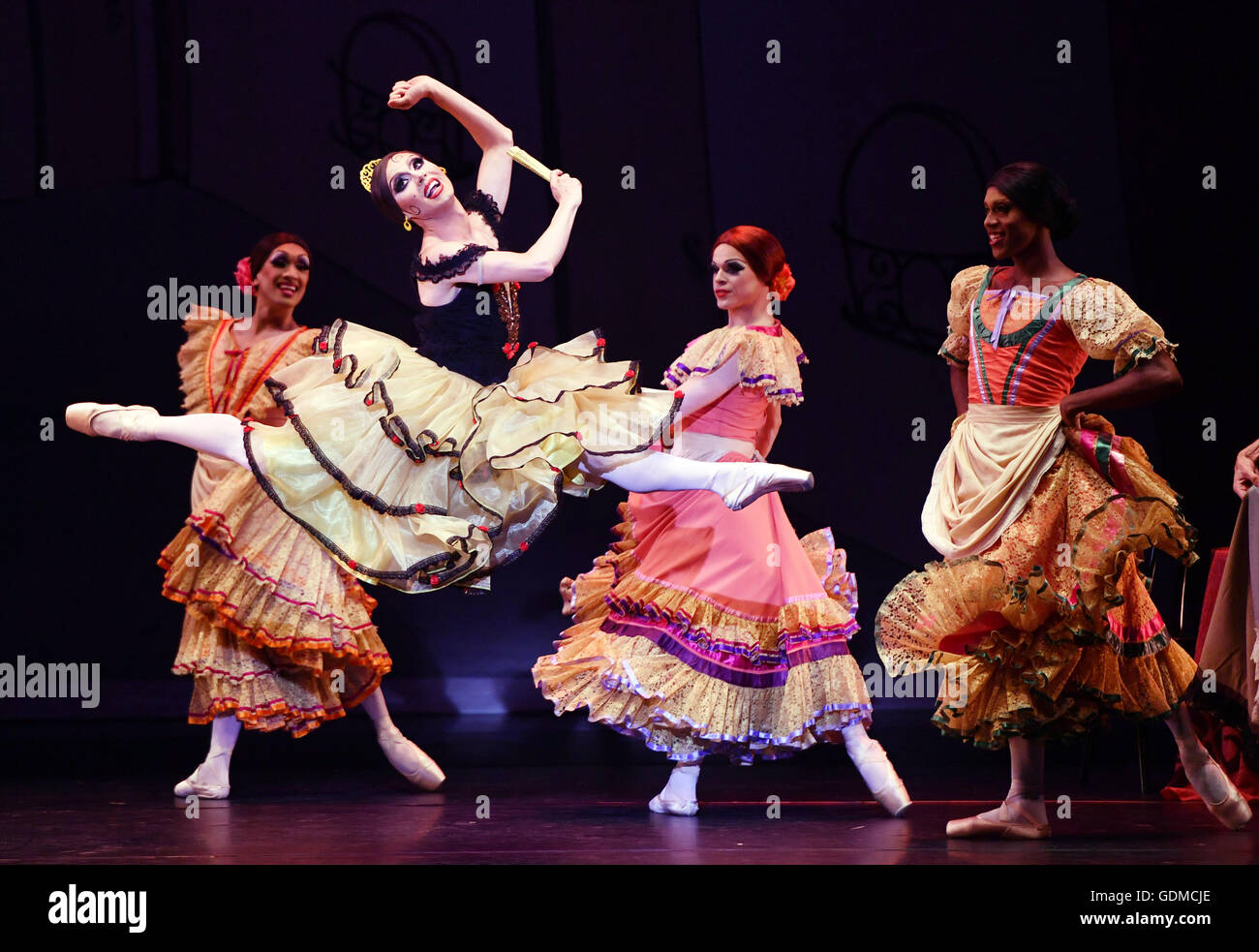 Ballett parodie -Fotos und -Bildmaterial in hoher Auflösung – Alamy