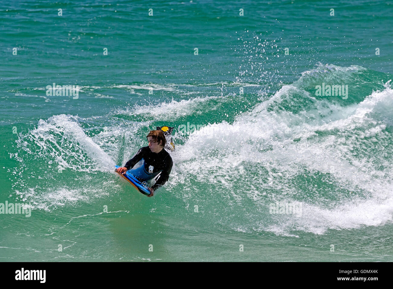 Nazare surfen -Fotos und -Bildmaterial in hoher Auflösung – Alamy