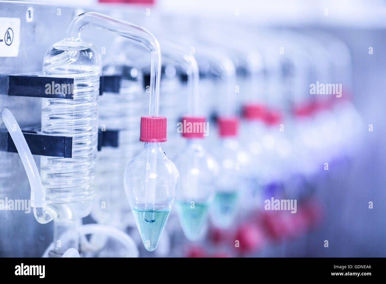 Laboratorio de ciencia de fluidos -Fotos und -Bildmaterial in hoher ...