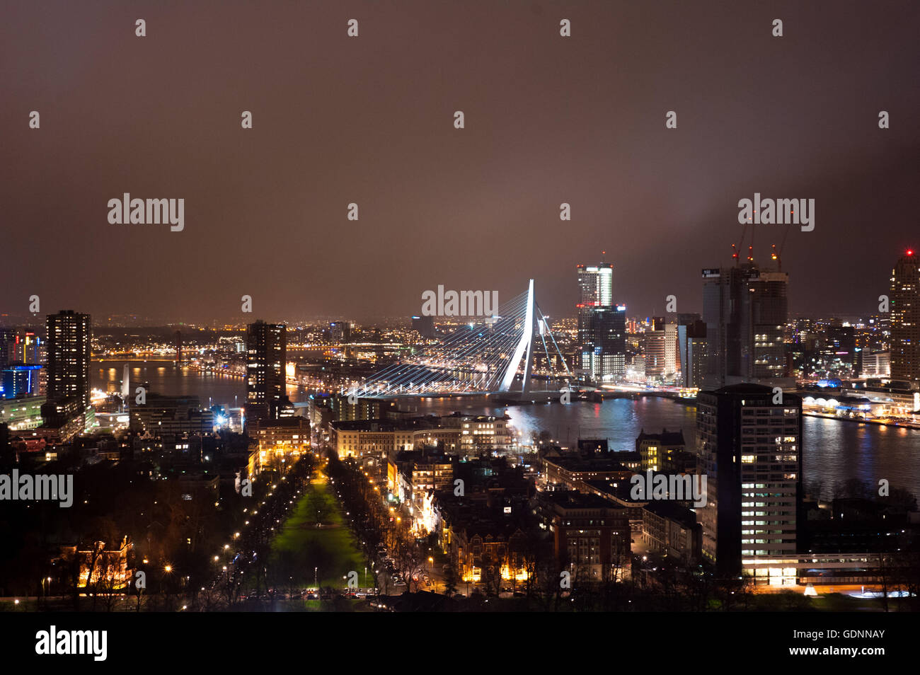 Rotterdam skyline with euromast -Fotos und -Bildmaterial in hoher ...