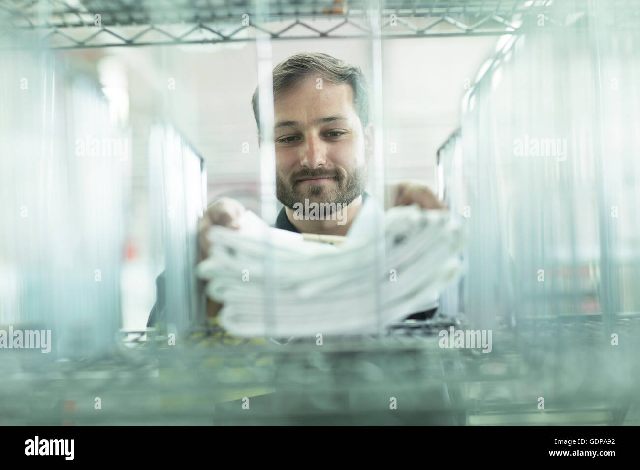 Roll cage -Fotos und -Bildmaterial in hoher Auflösung – Alamy