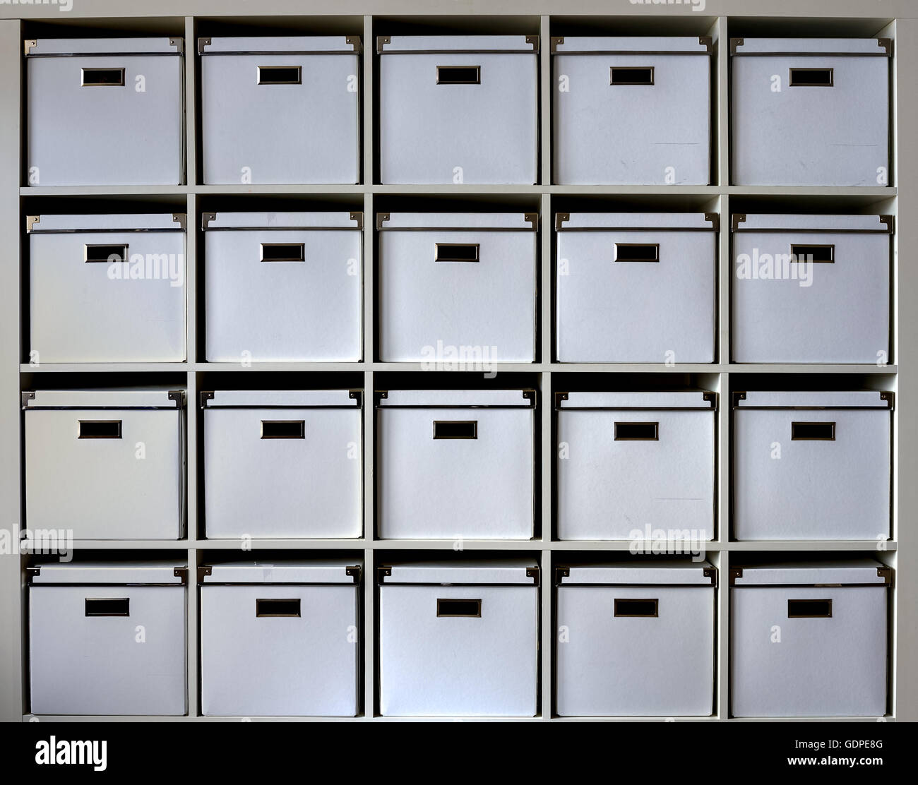 Organisierte boxen -Fotos und -Bildmaterial in hoher Auflösung – Alamy