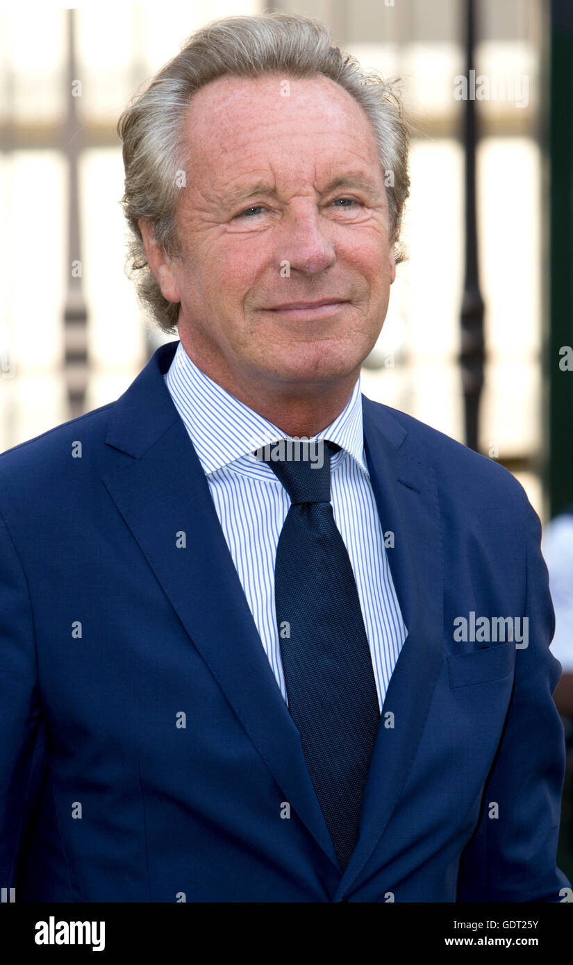 Brüssel, Belgien. 21. Juli 2016. Eduard Vermeulen (Designer) King Filip ...