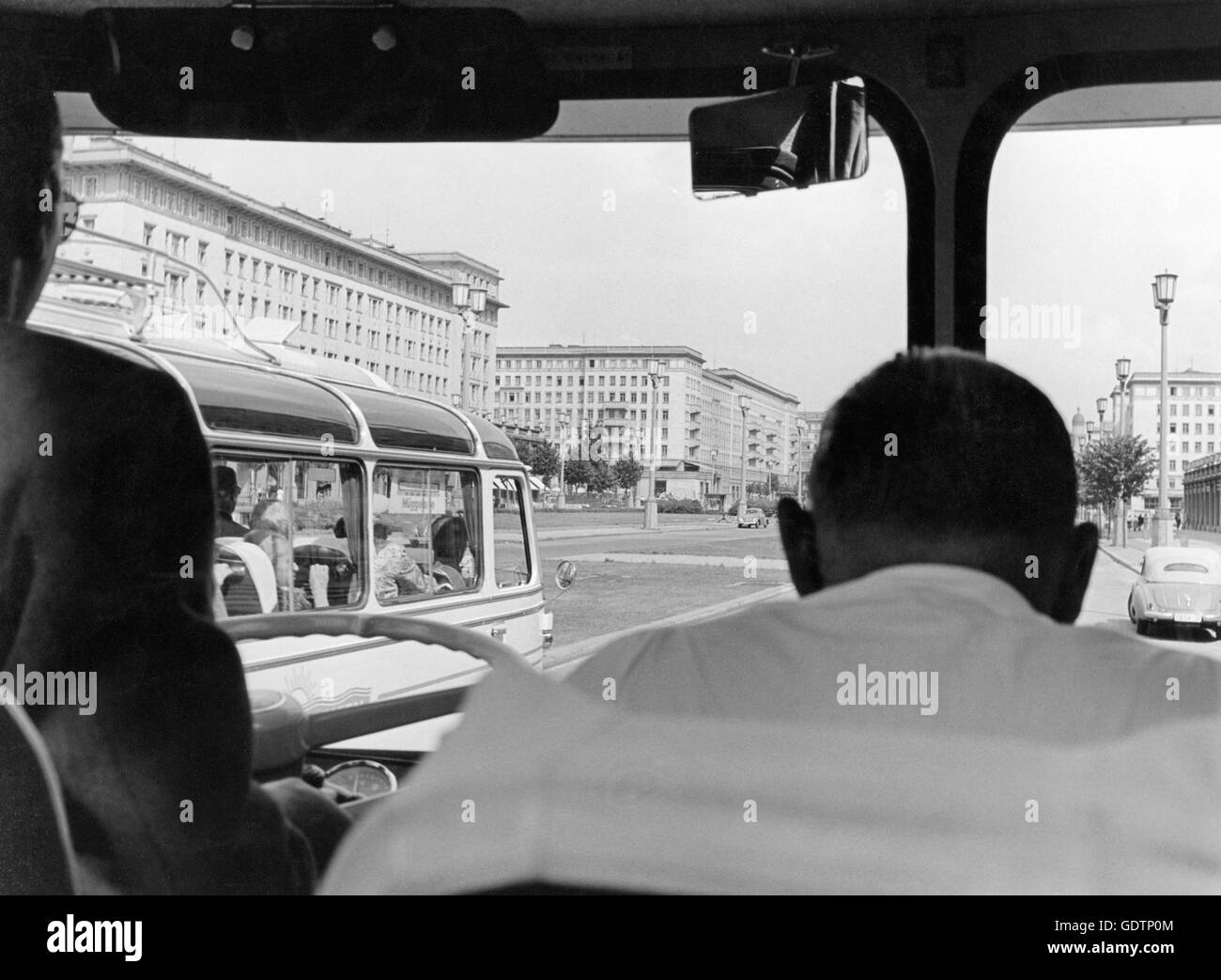 Stalinallee east berlin -Fotos und -Bildmaterial in hoher Auflösung – Alamy