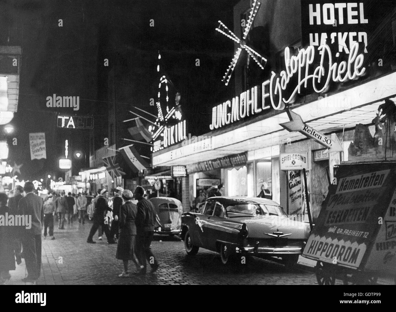At reeperbahn in hamburg -Fotos und -Bildmaterial in hoher Auflösung ...