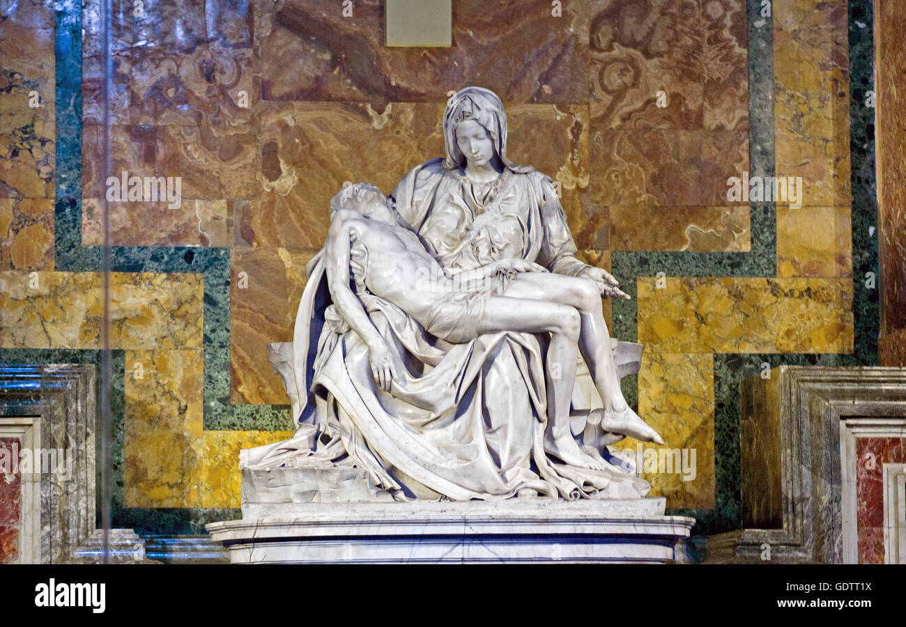 Pieta Sculpture Michelangelo In St Stockfotos und -bilder Kaufen - Alamy