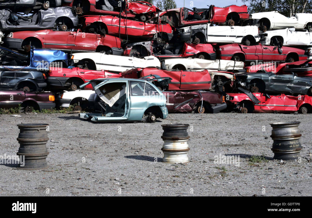 Auto schrottplatz deutschland -Fotos und -Bildmaterial in hoher ...