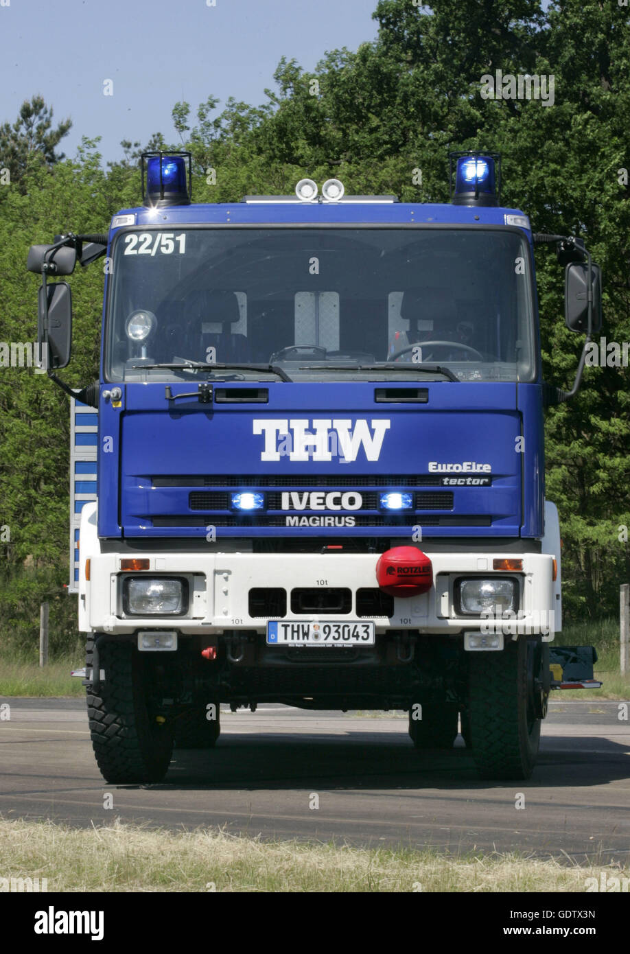 Thw fahrzeug -Fotos und -Bildmaterial in hoher Auflösung – Alamy