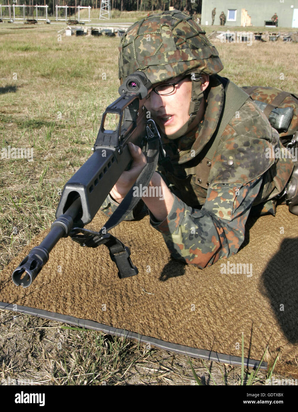 Deutsche bundeswehr grundausbildung -Fotos und -Bildmaterial in hoher ...