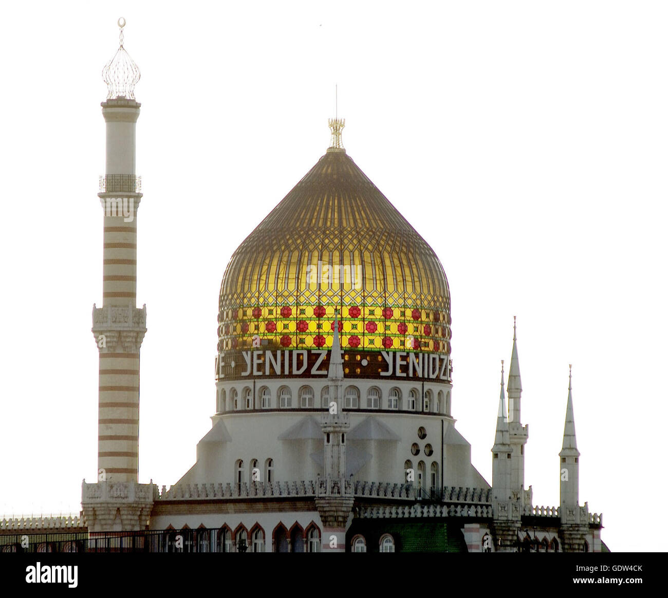 Ehemalige tabakfabrik yenidze -Fotos und -Bildmaterial in hoher ...