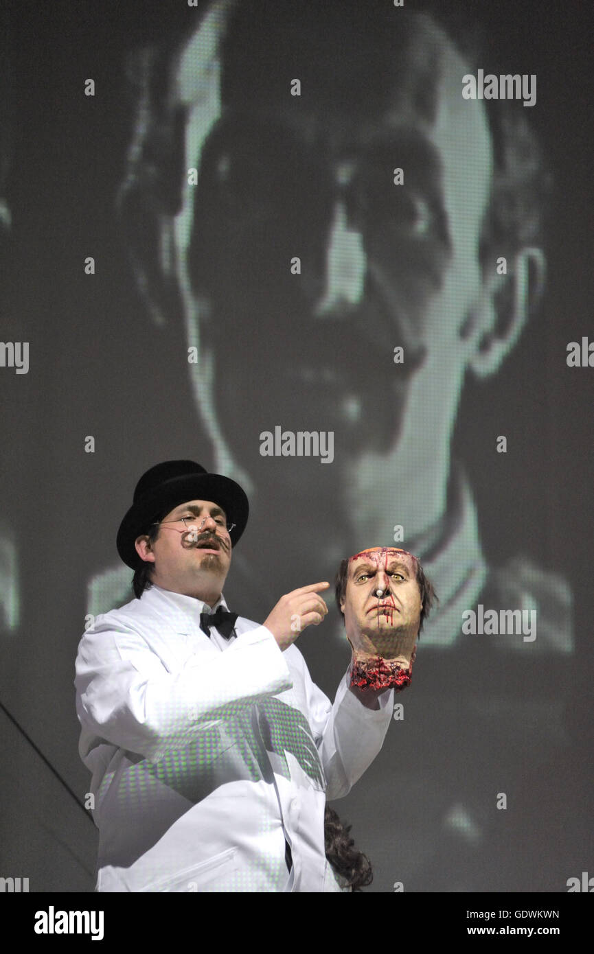 "Mord im Burgtheater", Richtung und Set design Ivan Stanev Stockfotografie - Alamy