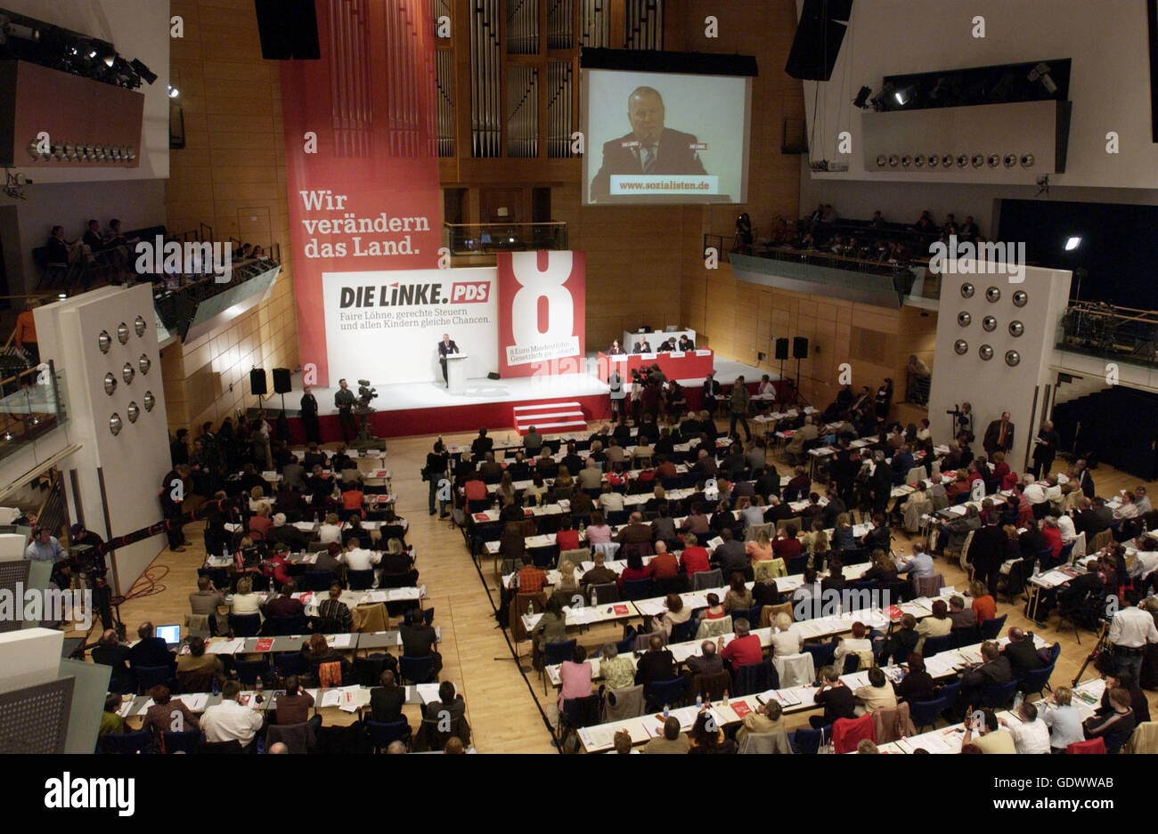 Linke partei -Fotos und -Bildmaterial in hoher Auflösung – Alamy