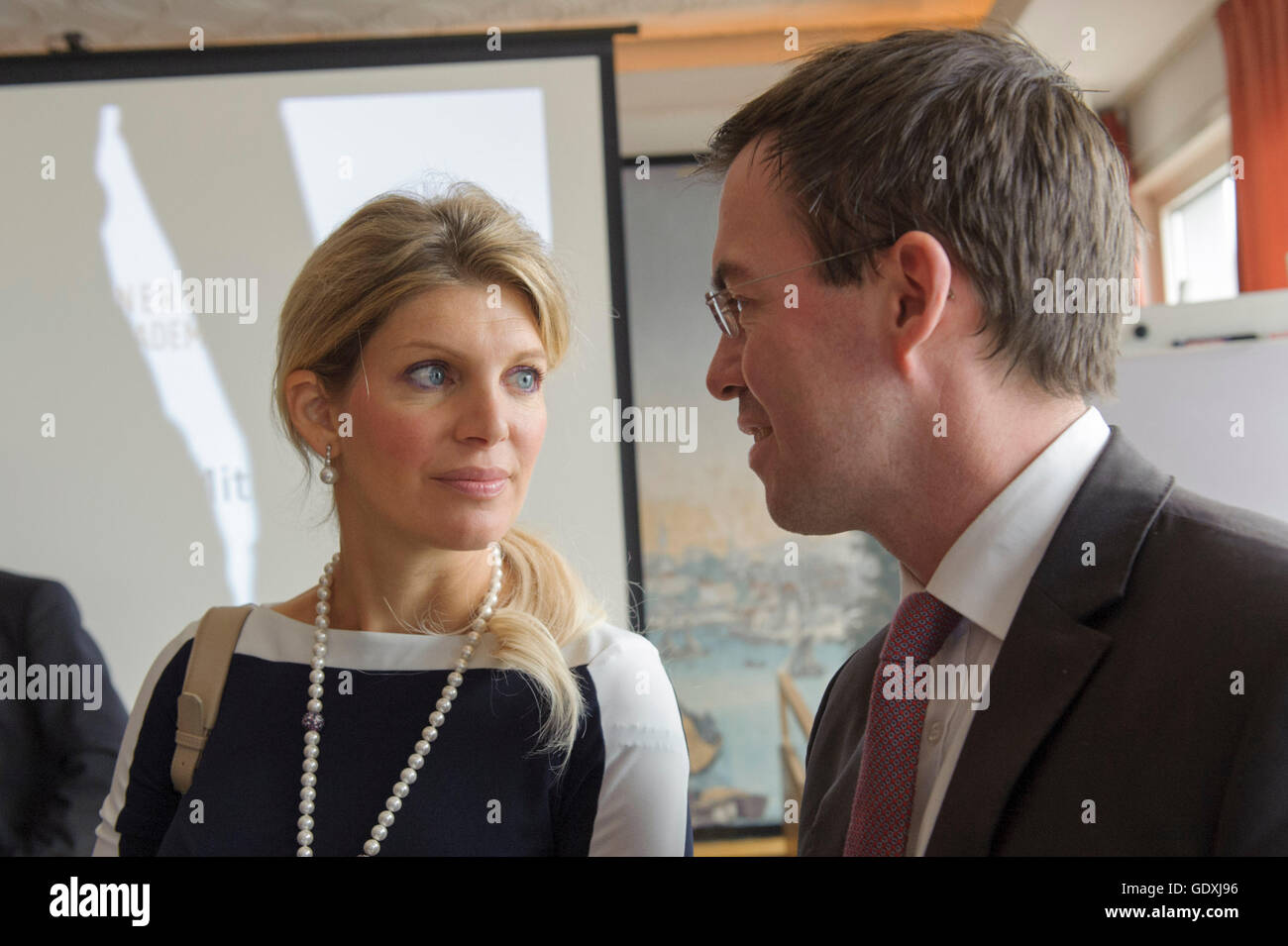 Stephanie Schoss Stockfotos und -bilder Kaufen - Alamy