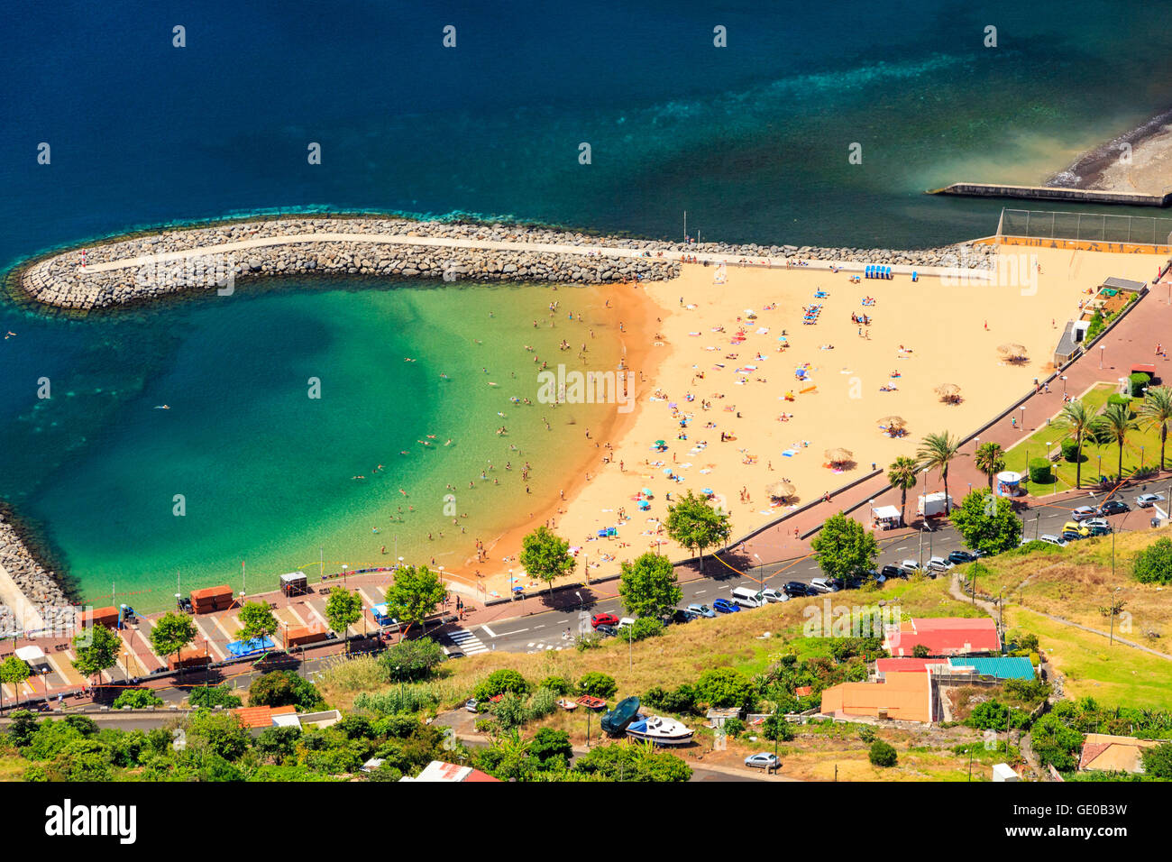 Portugal madeira island aerial -Fotos und -Bildmaterial in hoher ...