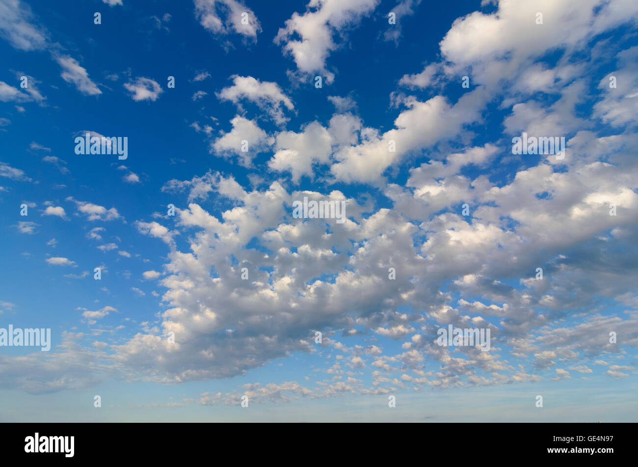 Wolke clouds -Fotos und -Bildmaterial in hoher Auflösung – Alamy