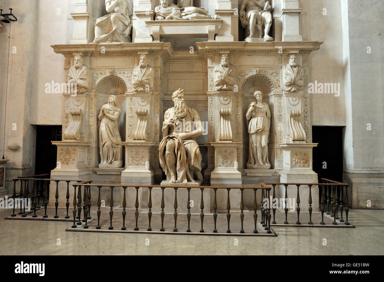 Moses Michelangelo Marble Sculpture Michelangelo Stockfotos und -bilder ...