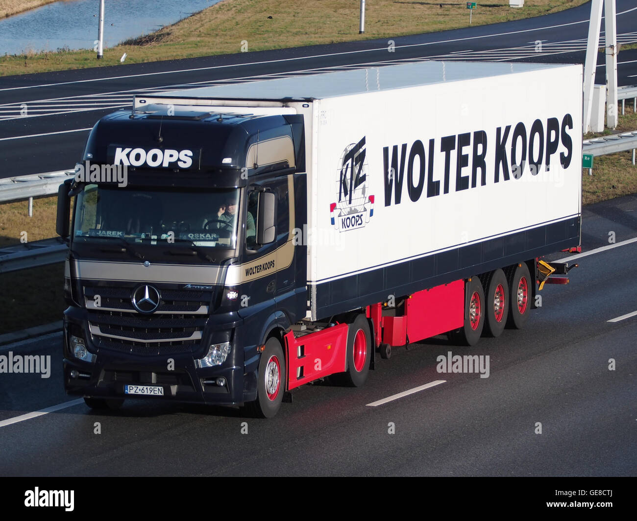 Mercedes Actros, Wolter Koops Stockfotografie - Alamy