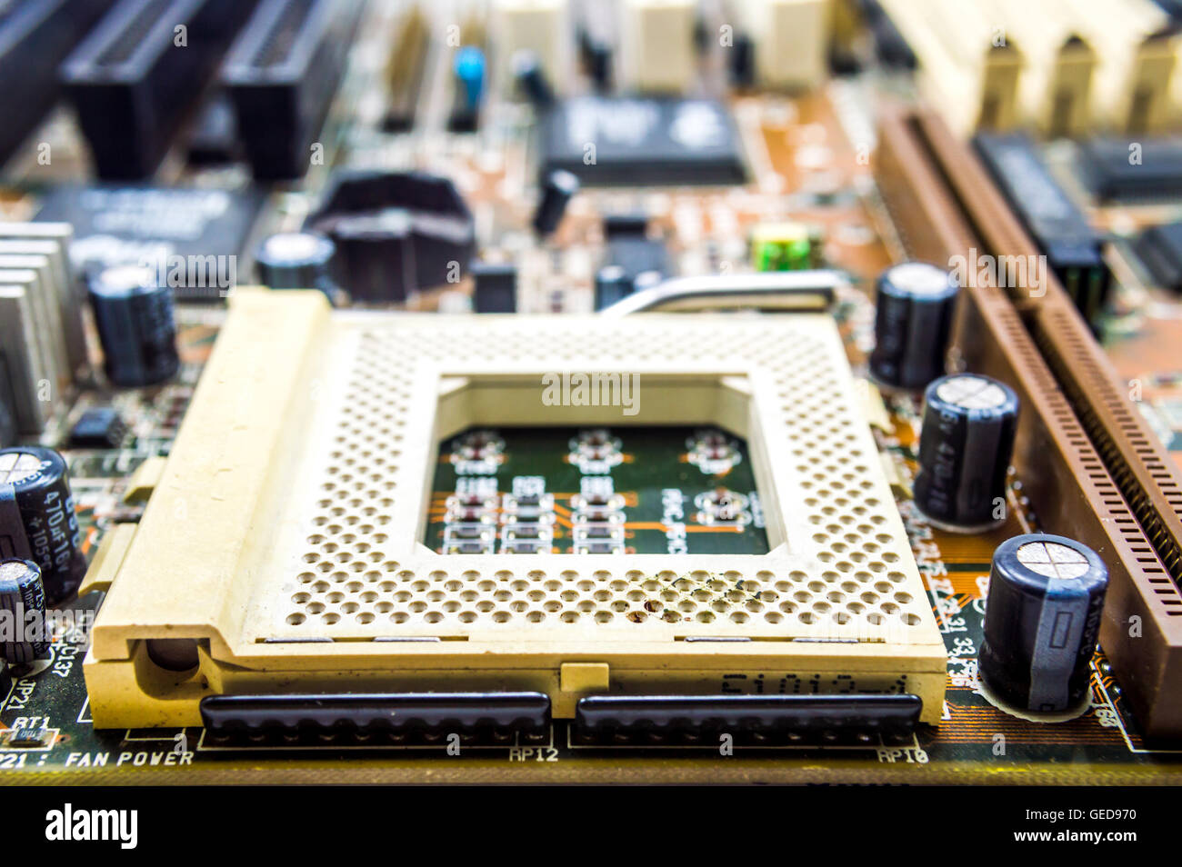 Old circuit board -Fotos und -Bildmaterial in hoher Auflösung – Alamy