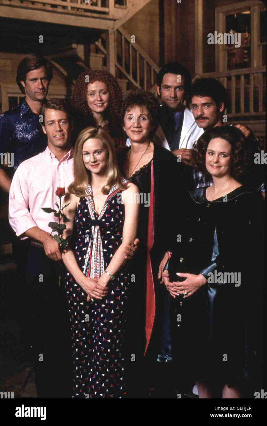 Laura Linney, Nina Siemaszko, Olympia Dukakis,?,?, Barbara Garrick ...