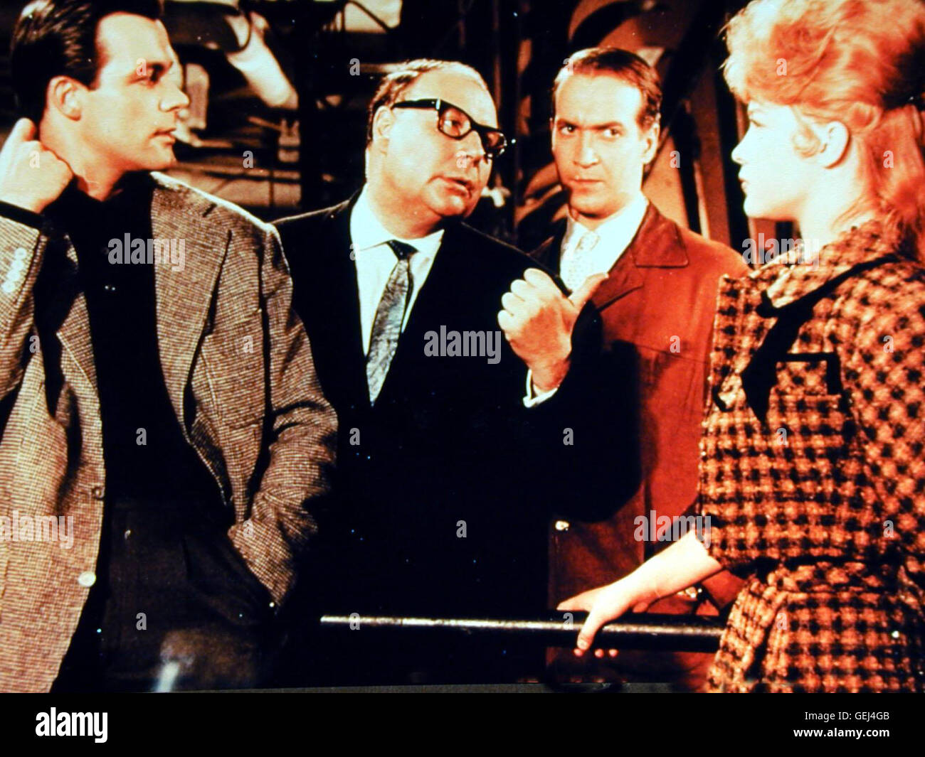 Hans Haller (Toni Sailer), Theaterdirektor Knapp (Heinz Erhardt), Peter ...
