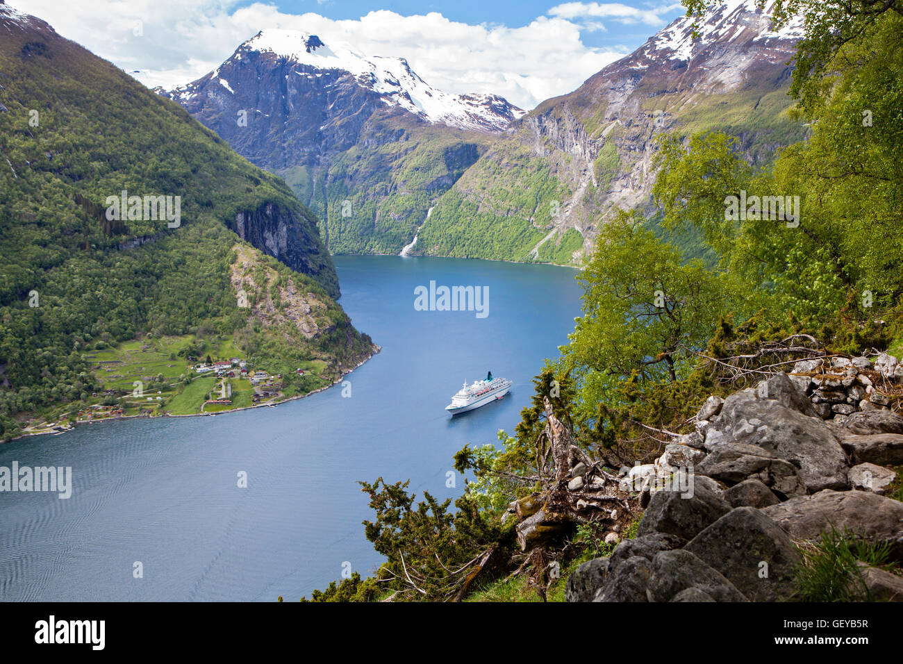 Geiranger fjorden Stockfotos und -bilder Kaufen - Alamy
