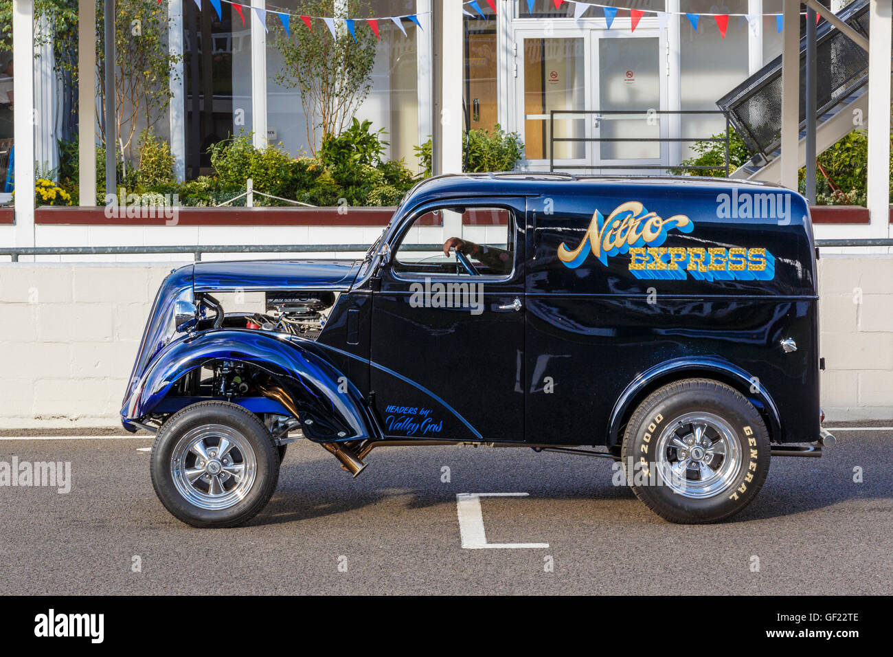1948 Fordson Van "Nitro Express" Gasser von Ken mich an der Startlinie ...
