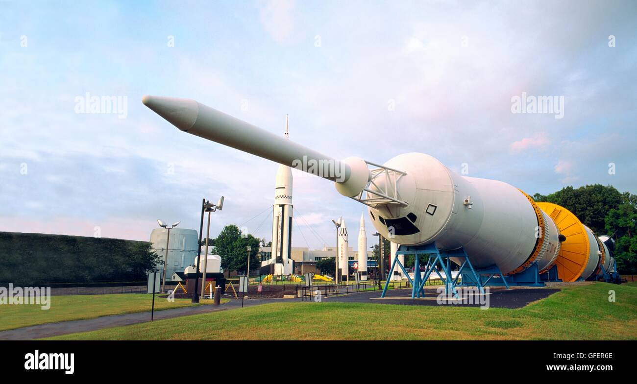 363 Füße Multi-Bühne Saturn V5-Rakete auf dem Display an der US Space ...