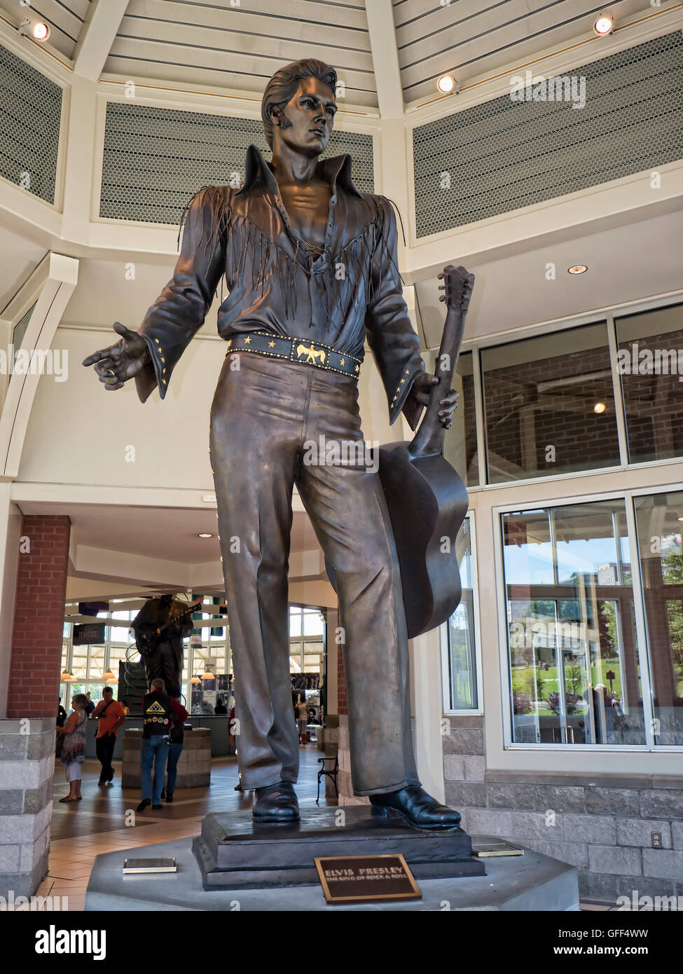 Elvis statue memphis -Fotos und -Bildmaterial in hoher Auflösung – Alamy