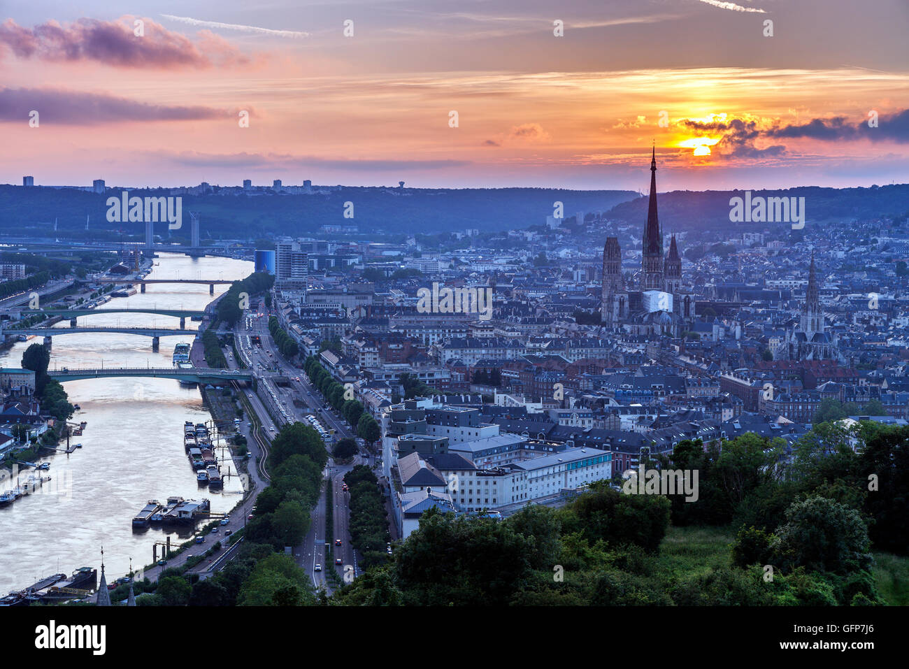 Aerial View Of Rouen Stockfotos und -bilder Kaufen - Alamy