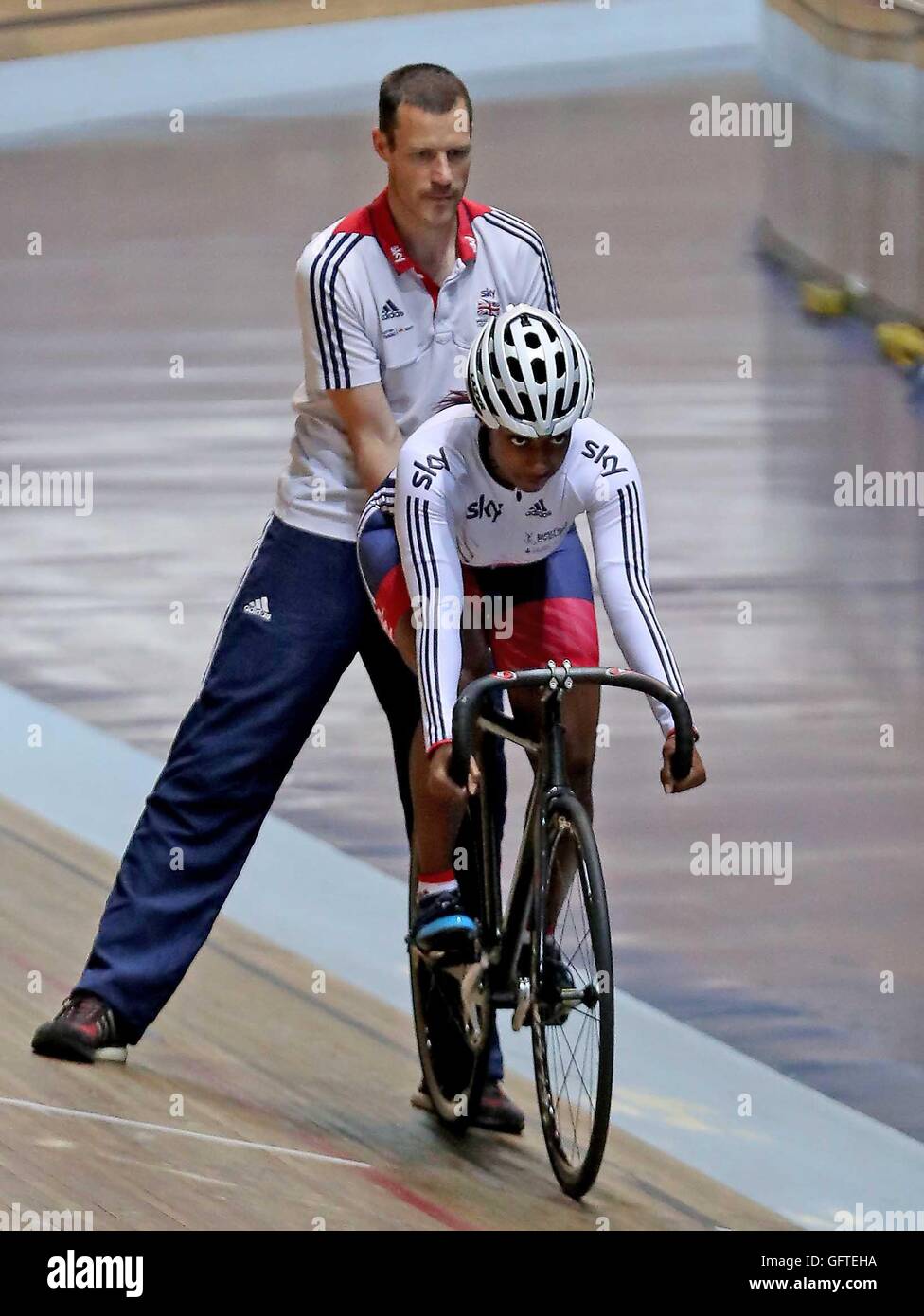 Trainer jon pett -Fotos und -Bildmaterial in hoher Auflösung – Alamy