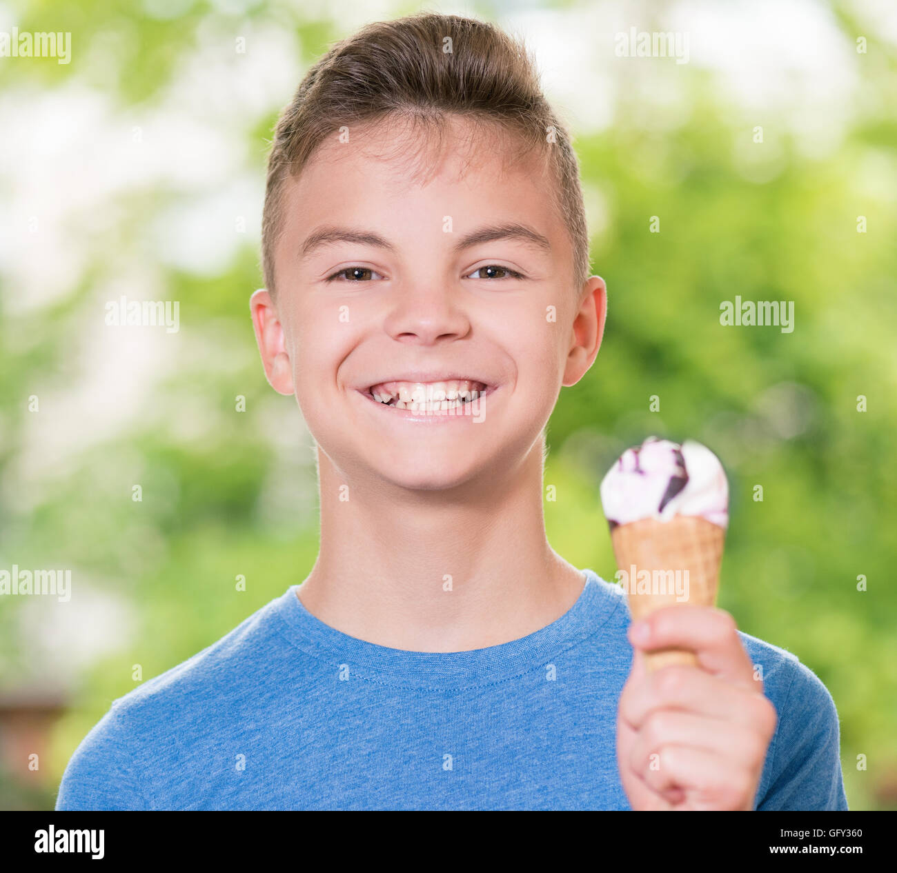 Junge eis -Fotos und -Bildmaterial in hoher Auflösung – Alamy