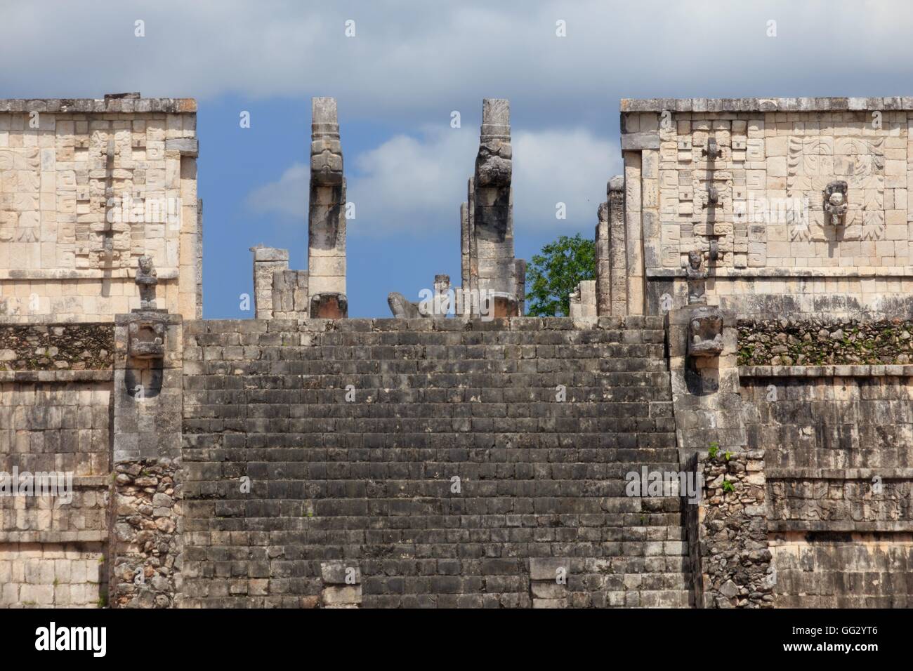 Chacmool die Statue an der historischen Maya-Stätte Chichén Itzá auf ...