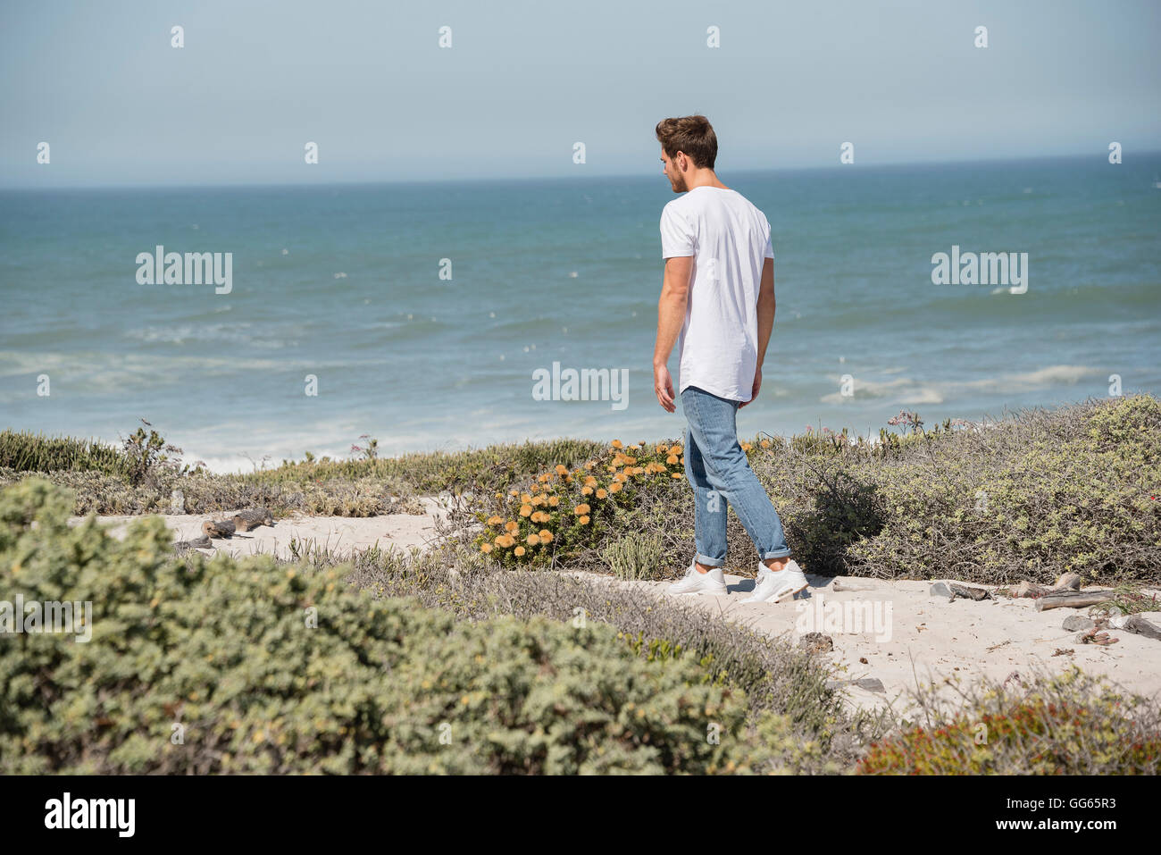 Gehendes mannbild -Fotos und -Bildmaterial in hoher Auflösung – Alamy