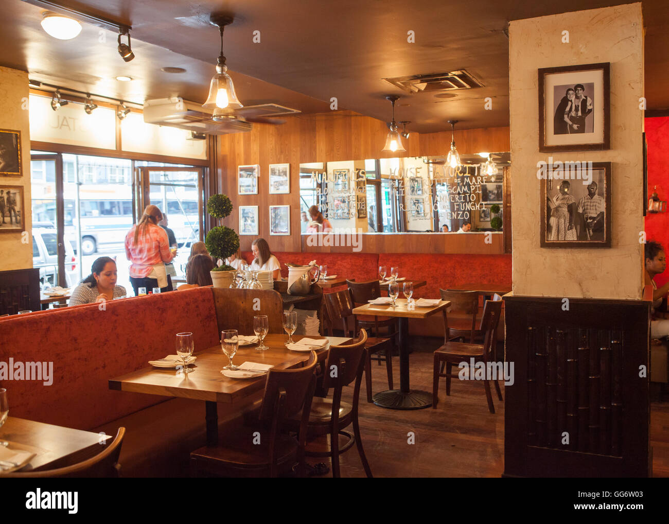 Pazza Notte Restaurant in Manhattan, New York, USA Stockfotografie - Alamy