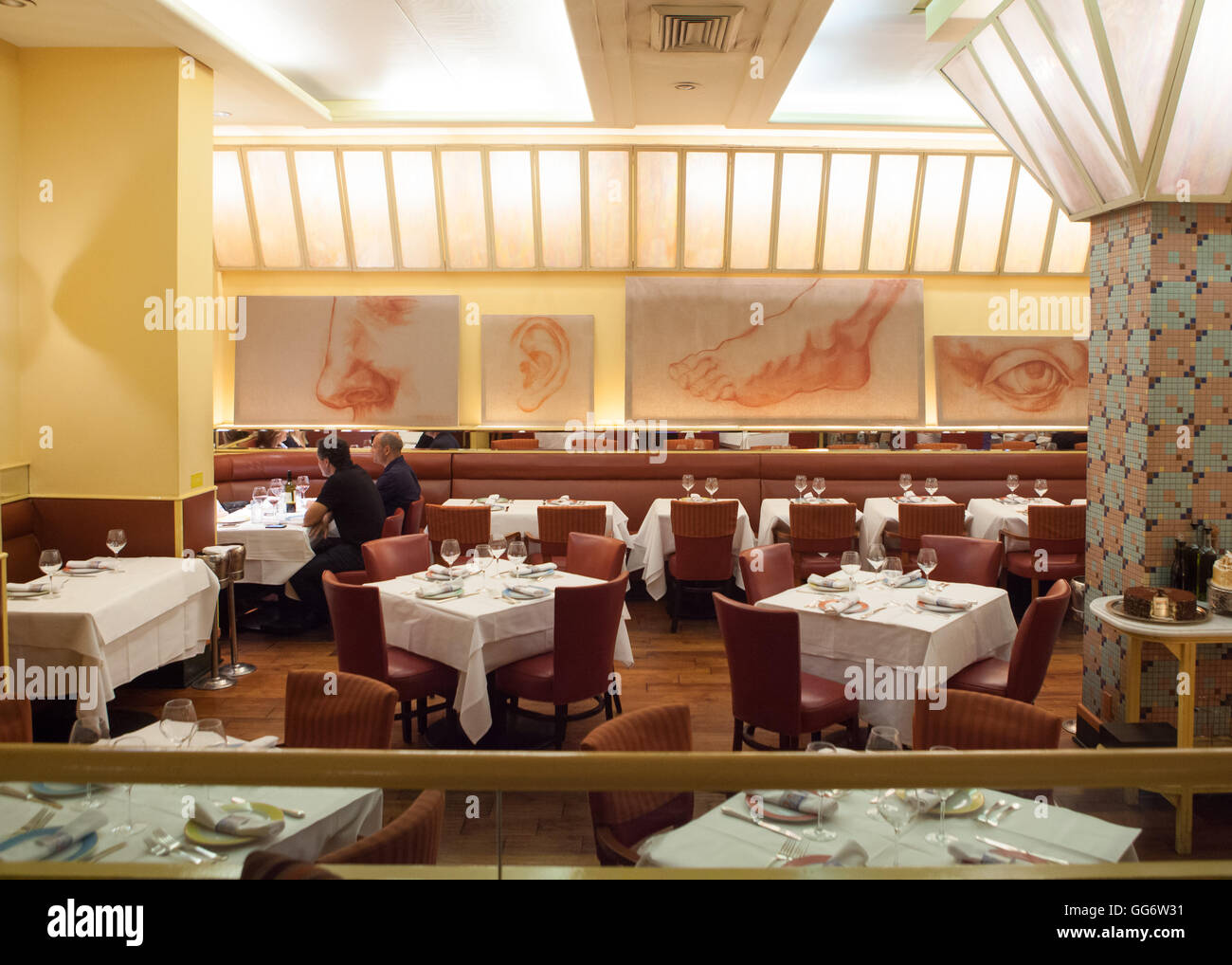 Trattoria dell arte -Fotos und -Bildmaterial in hoher Auflösung – Alamy