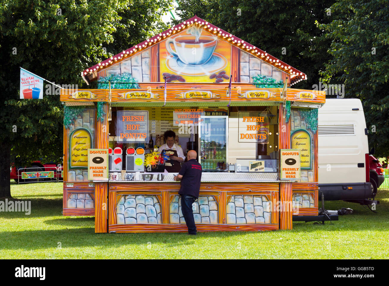 Fastfood stall -Fotos und -Bildmaterial in hoher Auflösung – Alamy