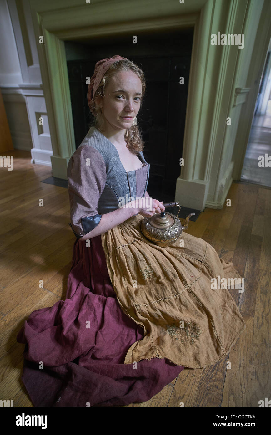 Weibliche Dienerin Stockfotos und -bilder Kaufen - Alamy