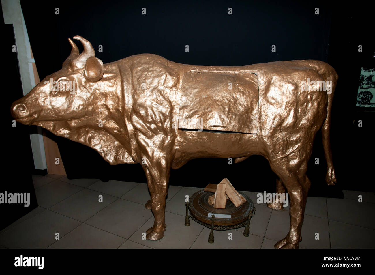 Brazen Bull Folter-Gerät Stockfotografie - Alamy
