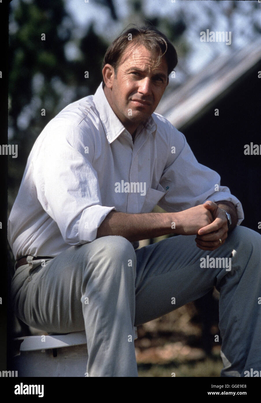 DAS BAUMHAUS / The Krieg USA 1994 / John Avnet Szene Mit Szene Mit KEVIN COSTNER (Stephen ...