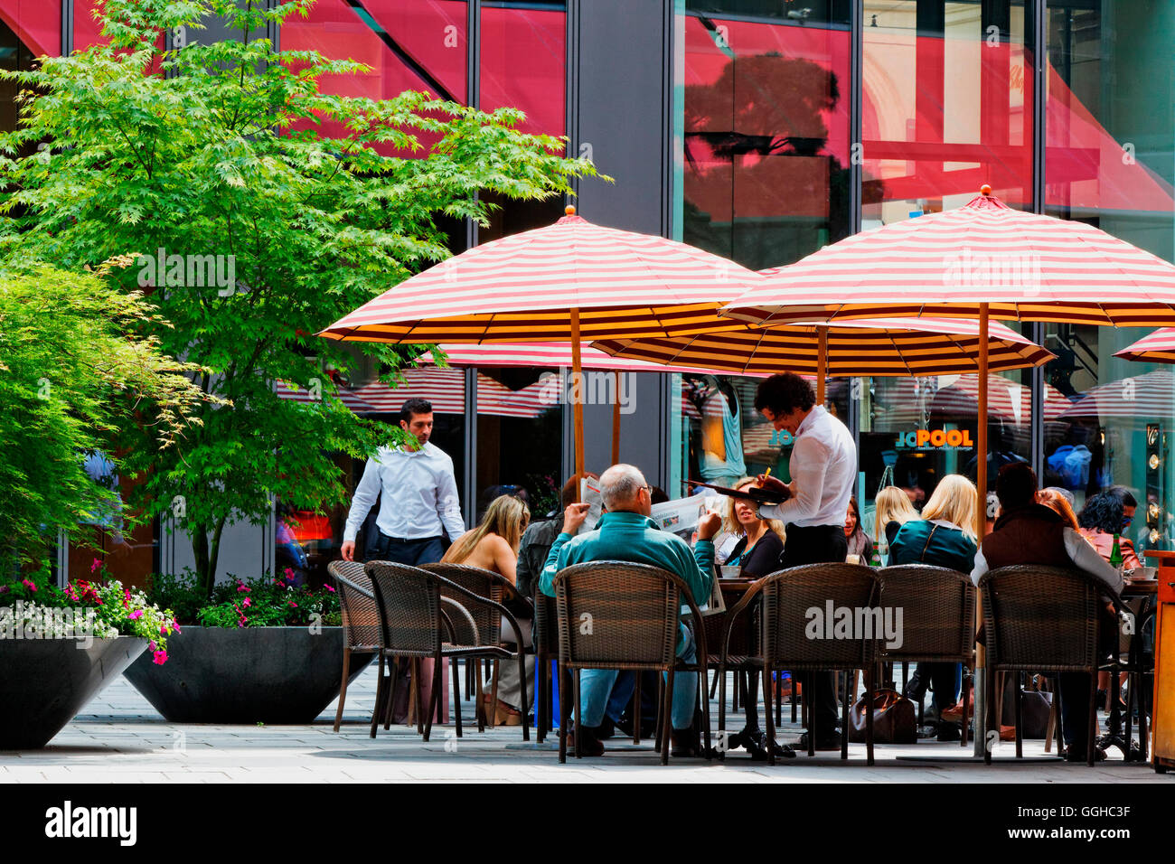 Brenner grill -Fotos und -Bildmaterial in hoher Auflösung – Alamy