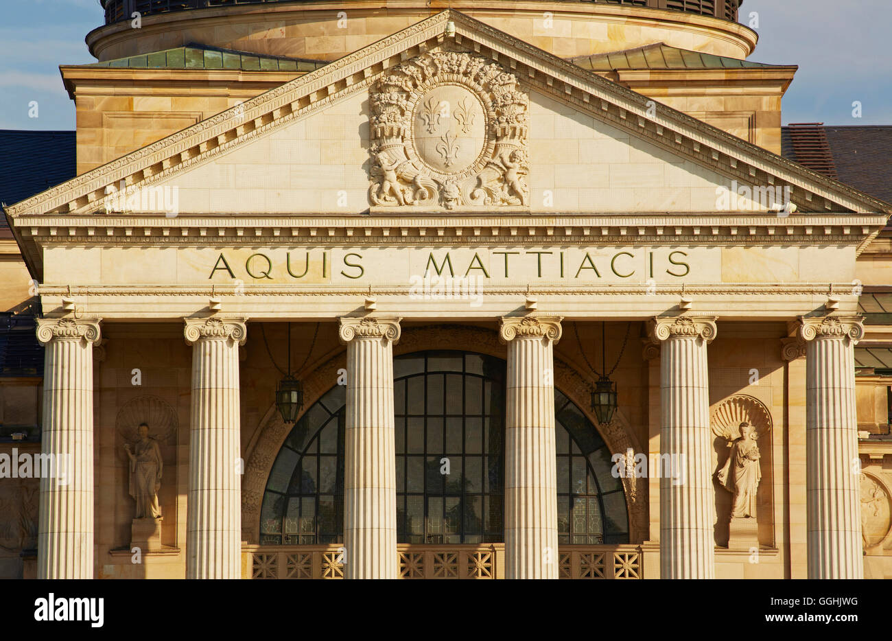 Kurhaus wiesbaden -Fotos und -Bildmaterial in hoher Auflösung – Alamy