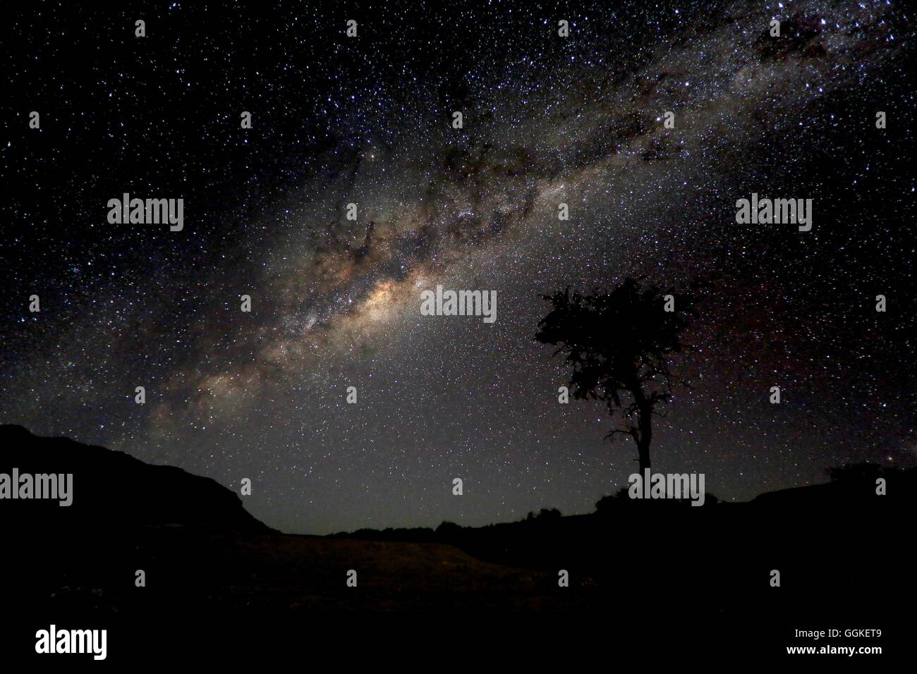 südlichen Sternenhimmel mit Milky Way, Namibia Stockfotografie - Alamy