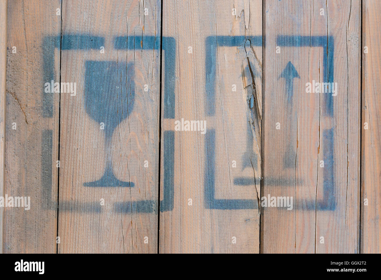 Fragile label -Fotos und -Bildmaterial in hoher Auflösung – Alamy