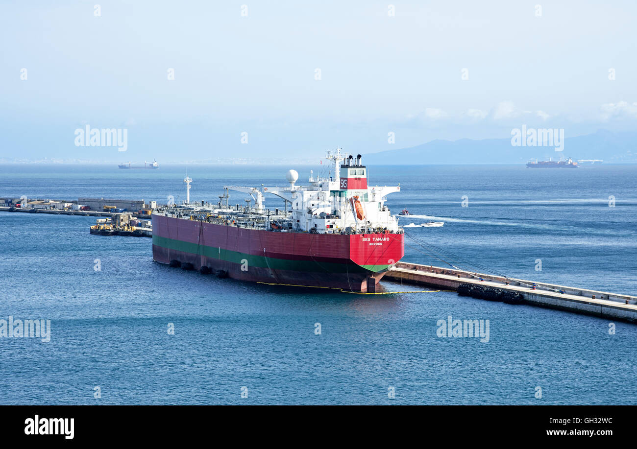 Super oil tanker -Fotos und -Bildmaterial in hoher Auflösung – Alamy