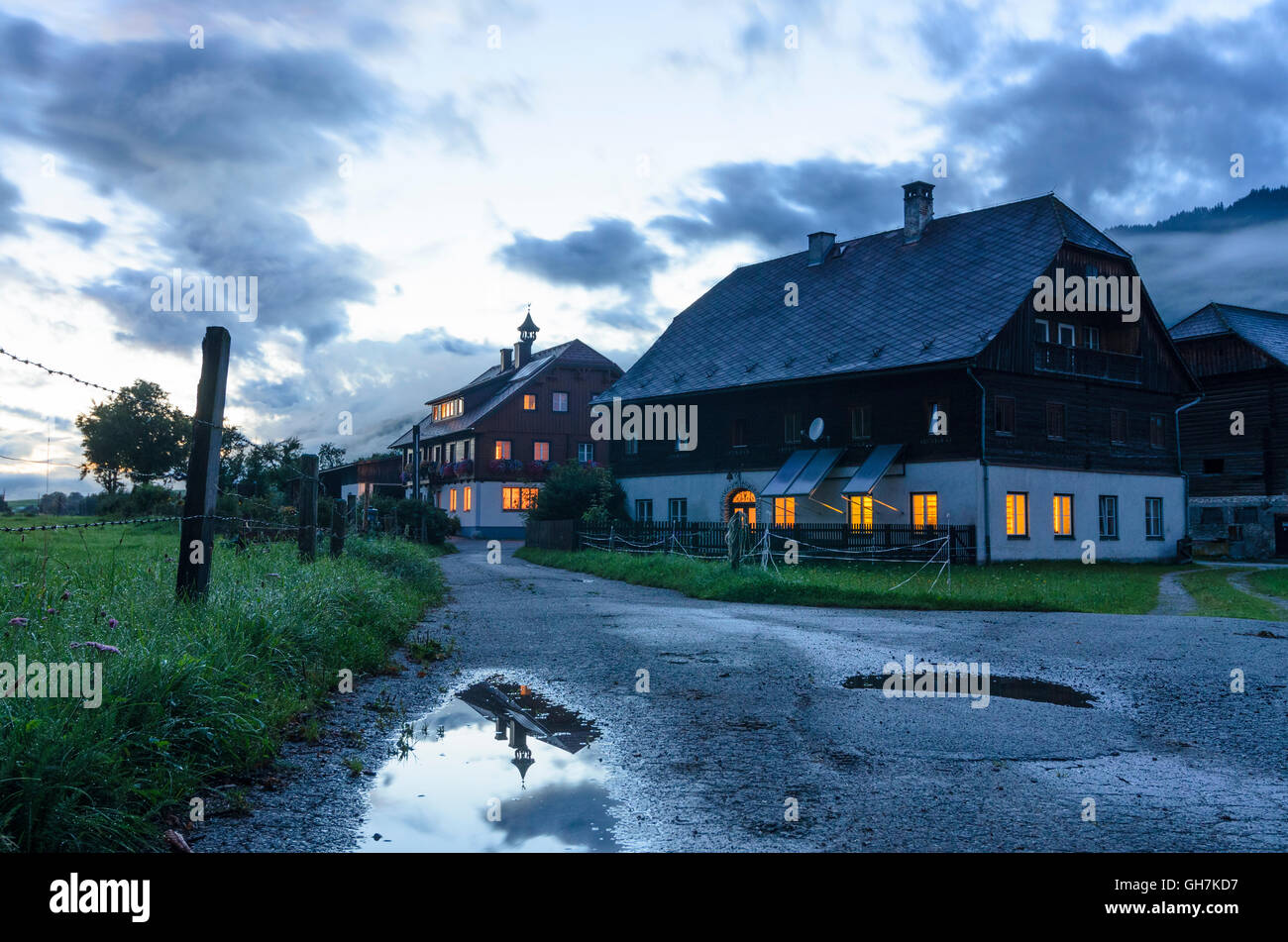 Traditionelles bauernhaus -Fotos und -Bildmaterial in hoher Auflösung – Alamy