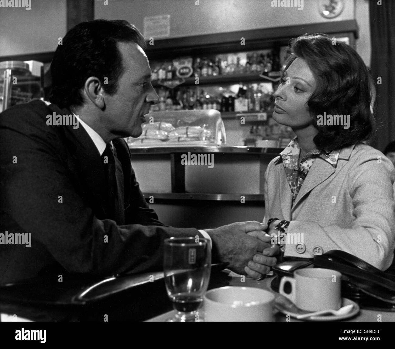 Loren sophia bistro -Fotos und -Bildmaterial in hoher Auflösung – Alamy