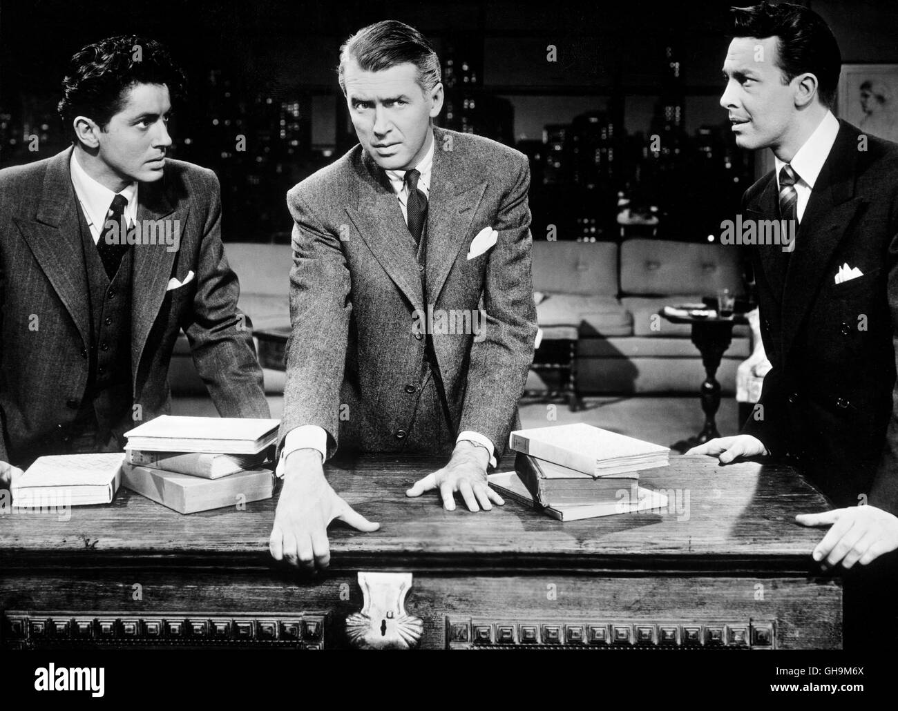 James stewart seil Schwarzweiß-Stockfotos und -bilder - Alamy