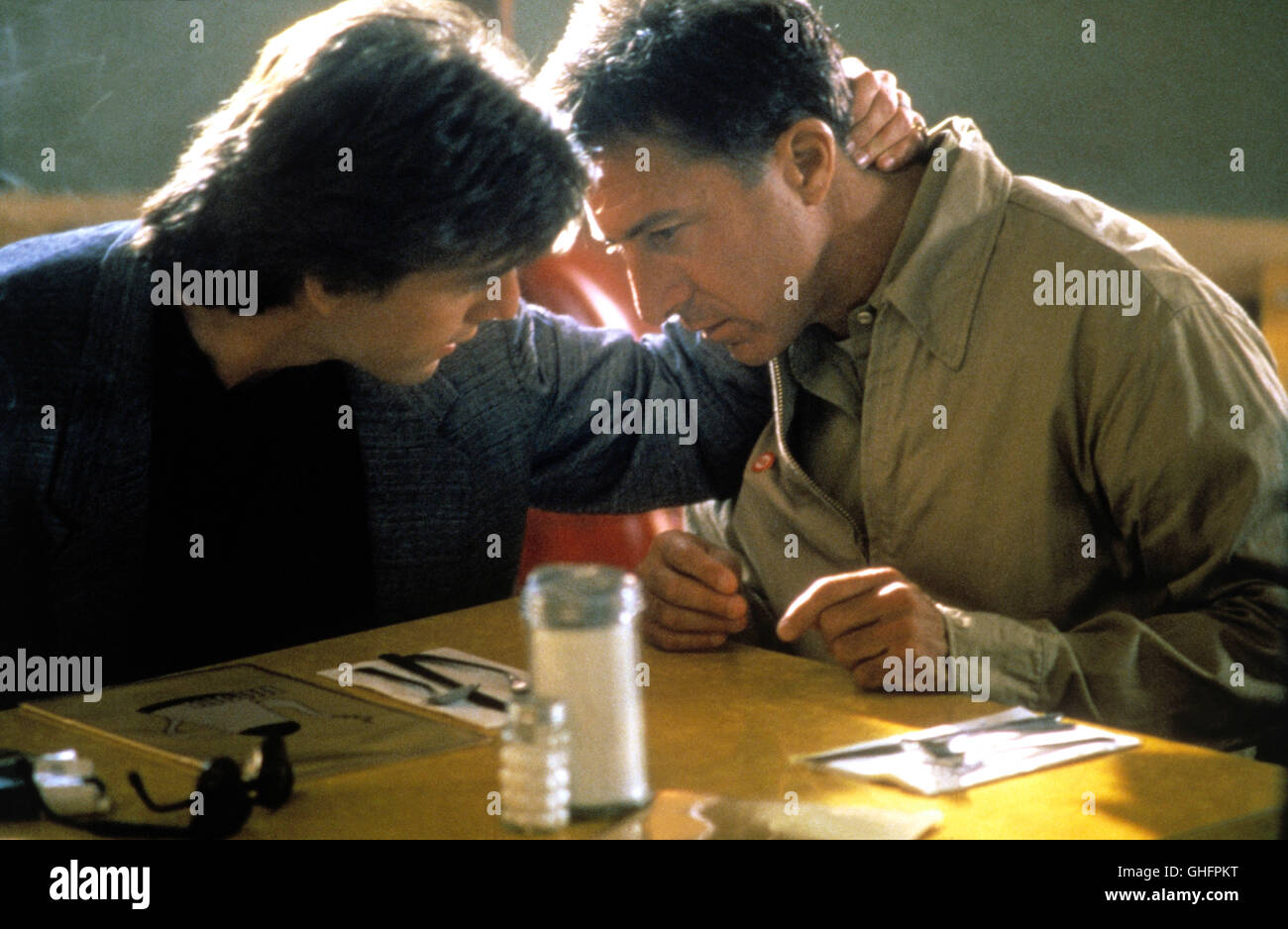 TOM CRUISE als Charlie Babbitt, DUSTIN HOFFMAN als Raymond Babbitt ...