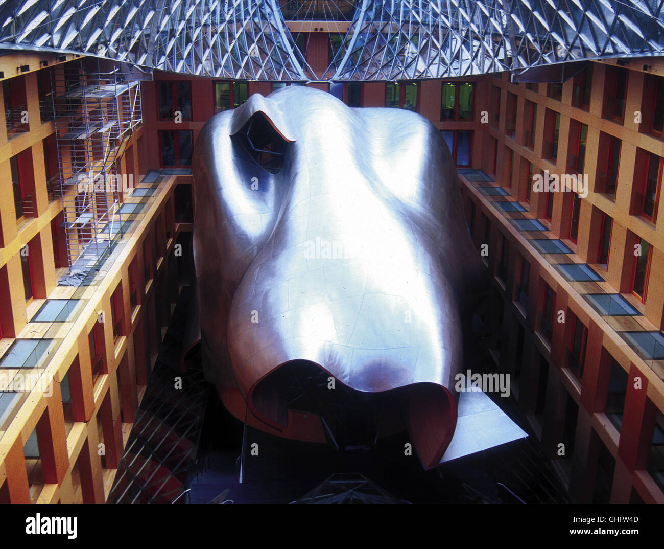 Dz bank building frank gehry -Fotos und -Bildmaterial in hoher ...