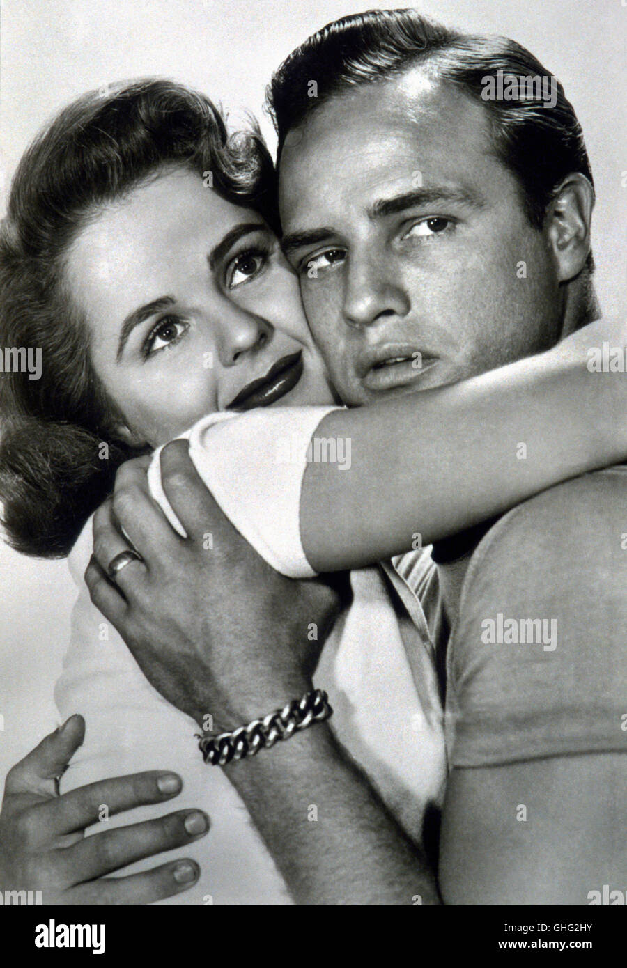 MARLON BRANDO (Johnny Strabler), MARY MURPHY (Kathie Bleeker) Regie ...